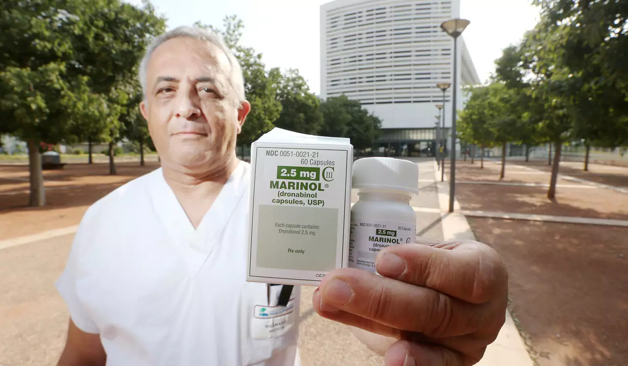 Légalisation: "Il faut être prudent", selon le Dr Fadel Maamar