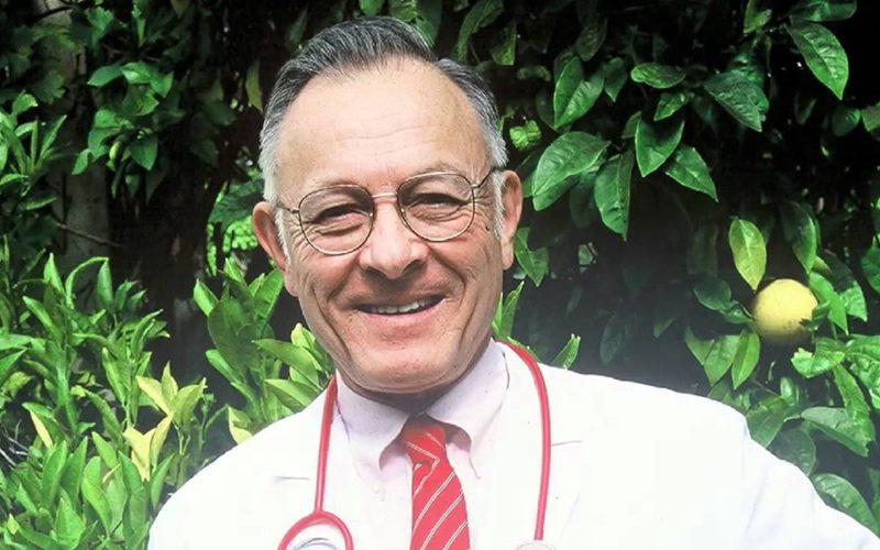 Portrait : Dr. Tod Mikuriya (1933-2007)